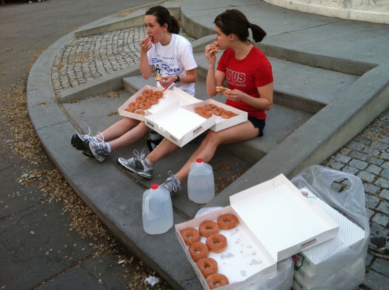 The Donut Directory: DC's inaugural donut run - eat a dozen donuts and ...