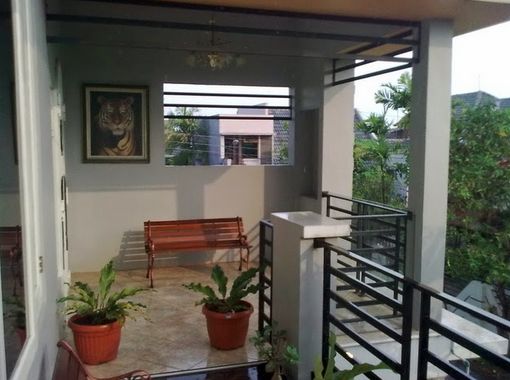 BALKON MINIMALIS MODERN