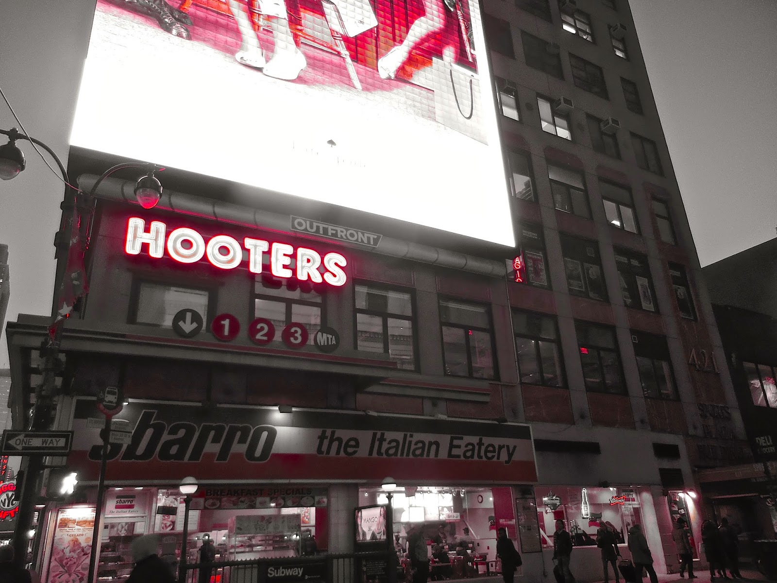 Jeremiah's Vanishing New York: Hooters