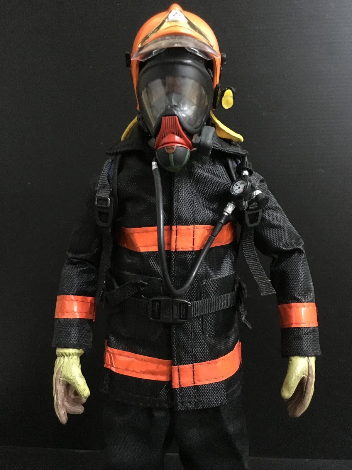 1/6 Gallery: Singapore Civil Defence Force (SCDF) - Fire Fighter