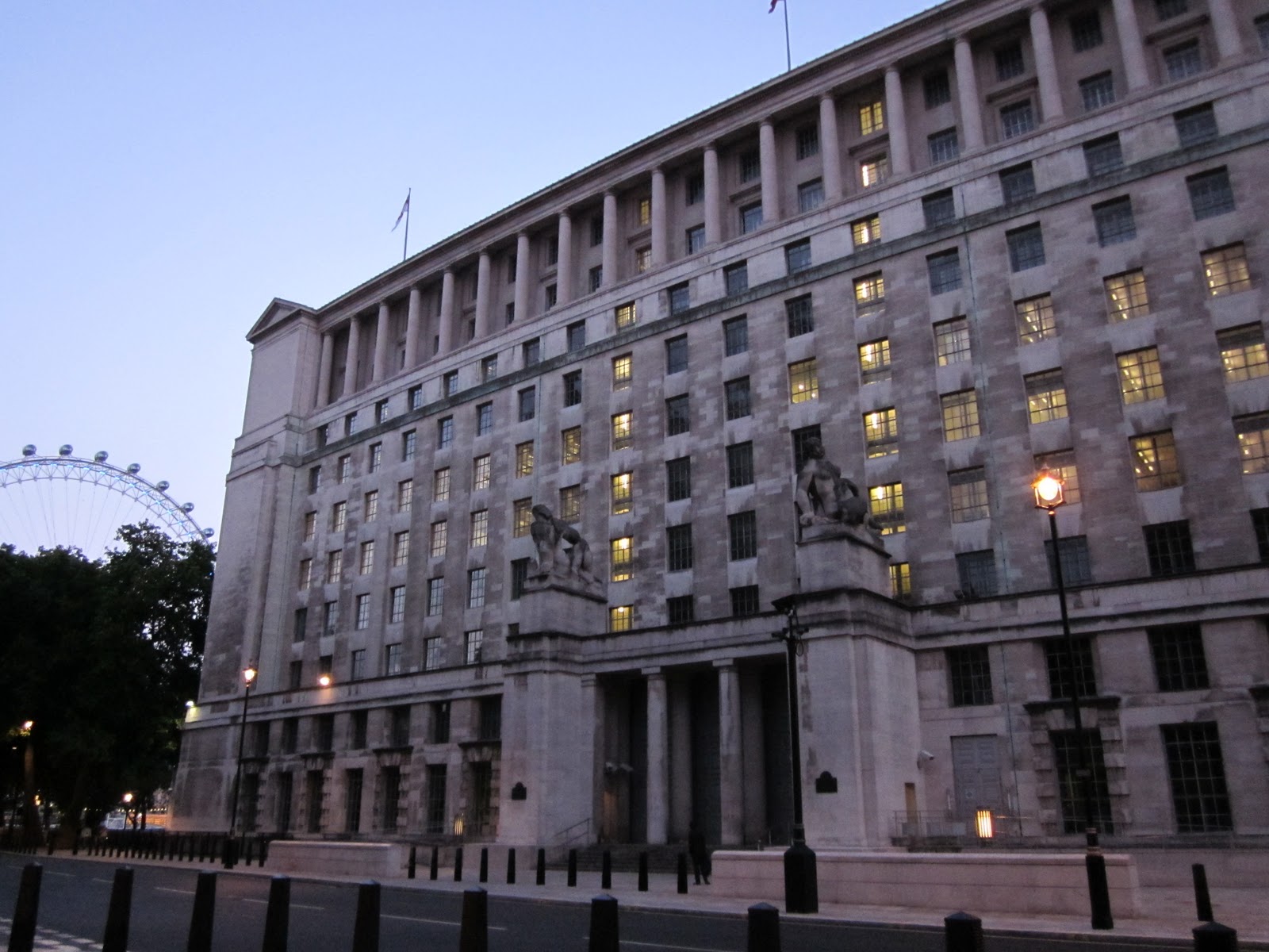 James Bond Locations: Ministry of Defence - London, England