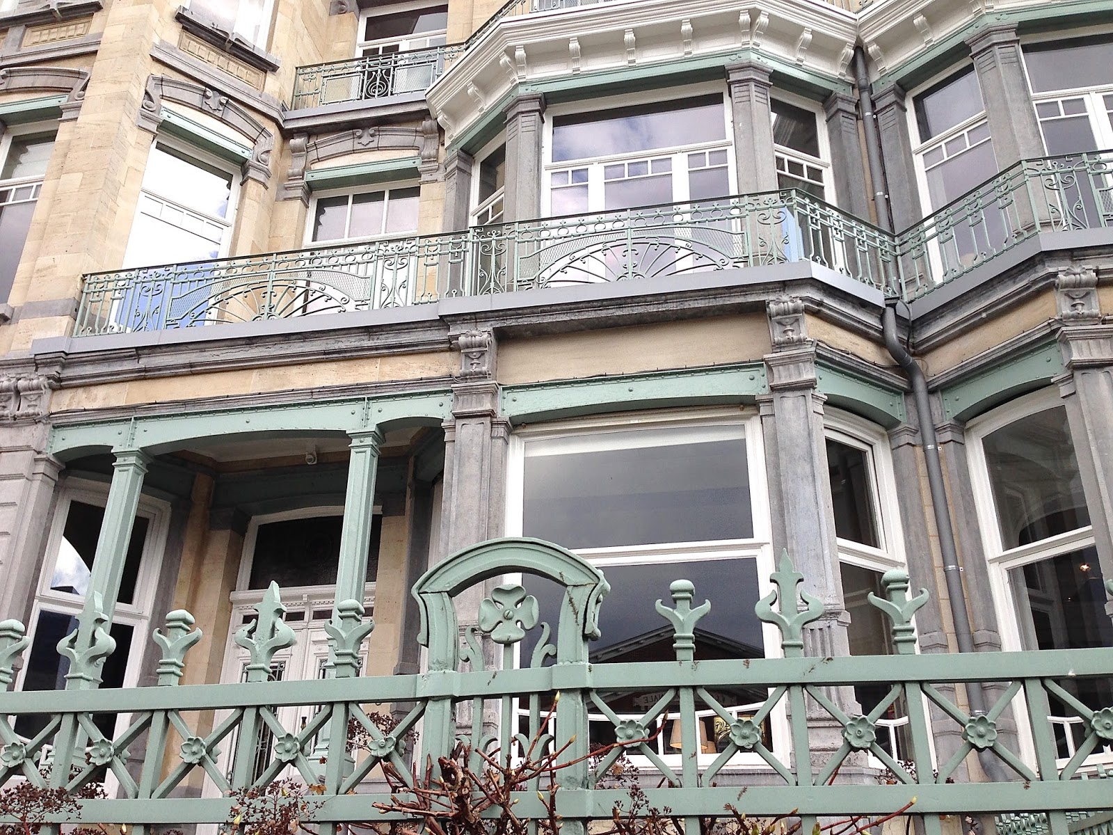 This is Belgium: Gorgeous Brussels houses, they are everywhere