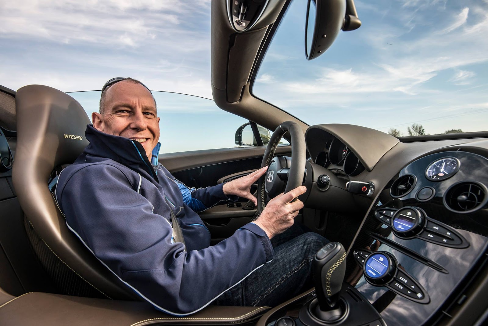 SouLSteer.com: GFWilliams shoots green Bugatti Veyron Vitesse at its ...