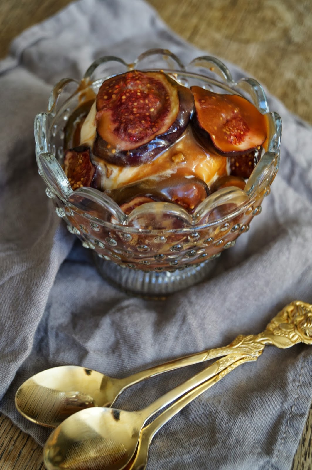 Cozy in Germany: Gettin' figgy with it: caramelized fig and toffee sundaes