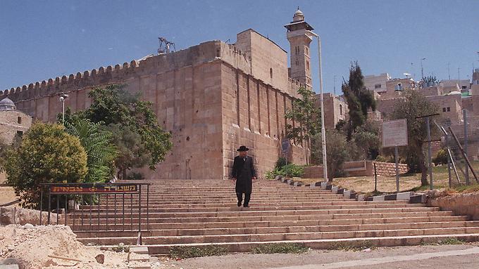 Hebron Second Holiest Jewish City: Jewish Hebron - The Cave of ...