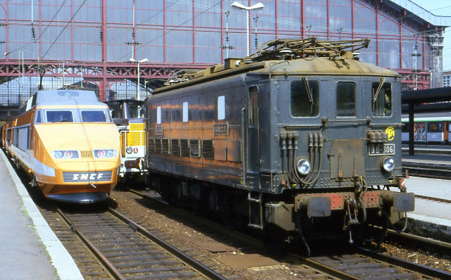 LA PASSION DU TRAIN: BB 300 :encore des archives