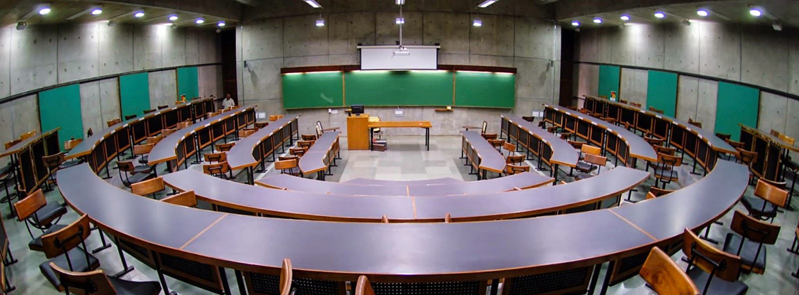 GMAT, Application,Acceptance,Rejection and IIM A PGPX.: The classroom