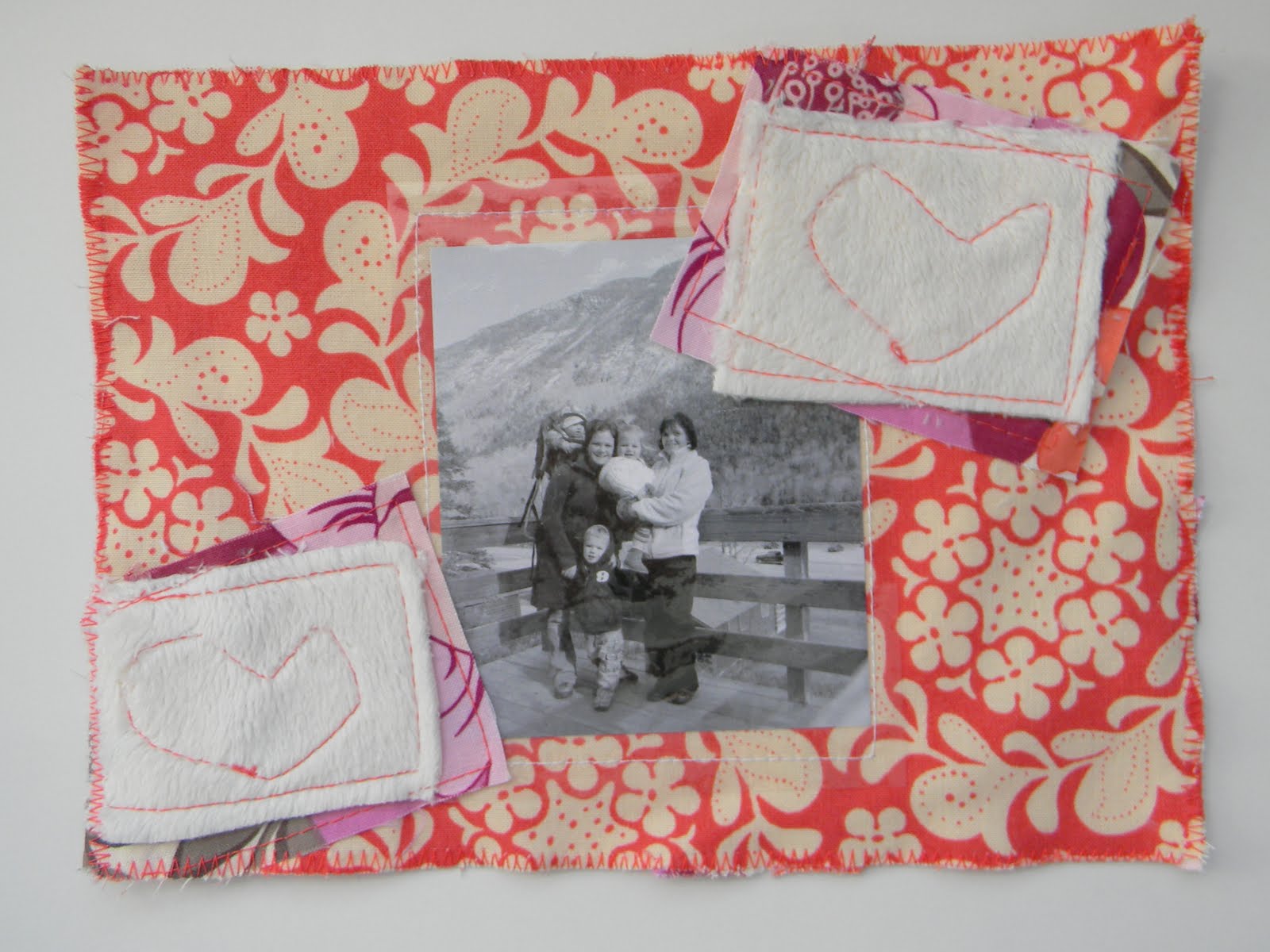 fat quarter friday {fabric scrapbook tutorial}