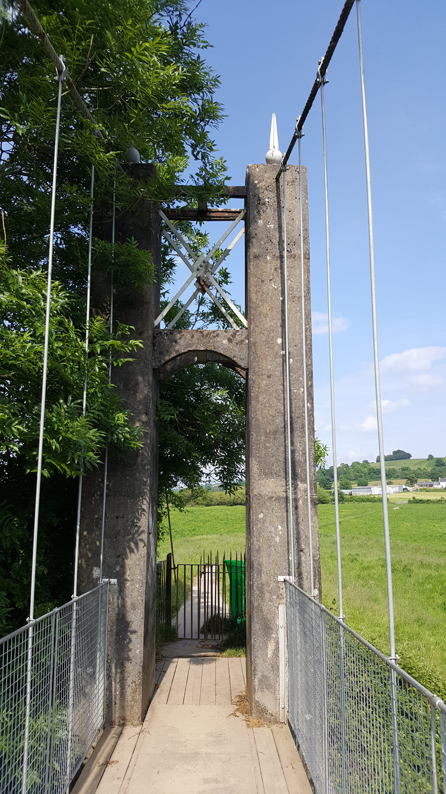 The Happy Pontist: Welsh Bridges: 13. Llandeilo Suspension Bridge