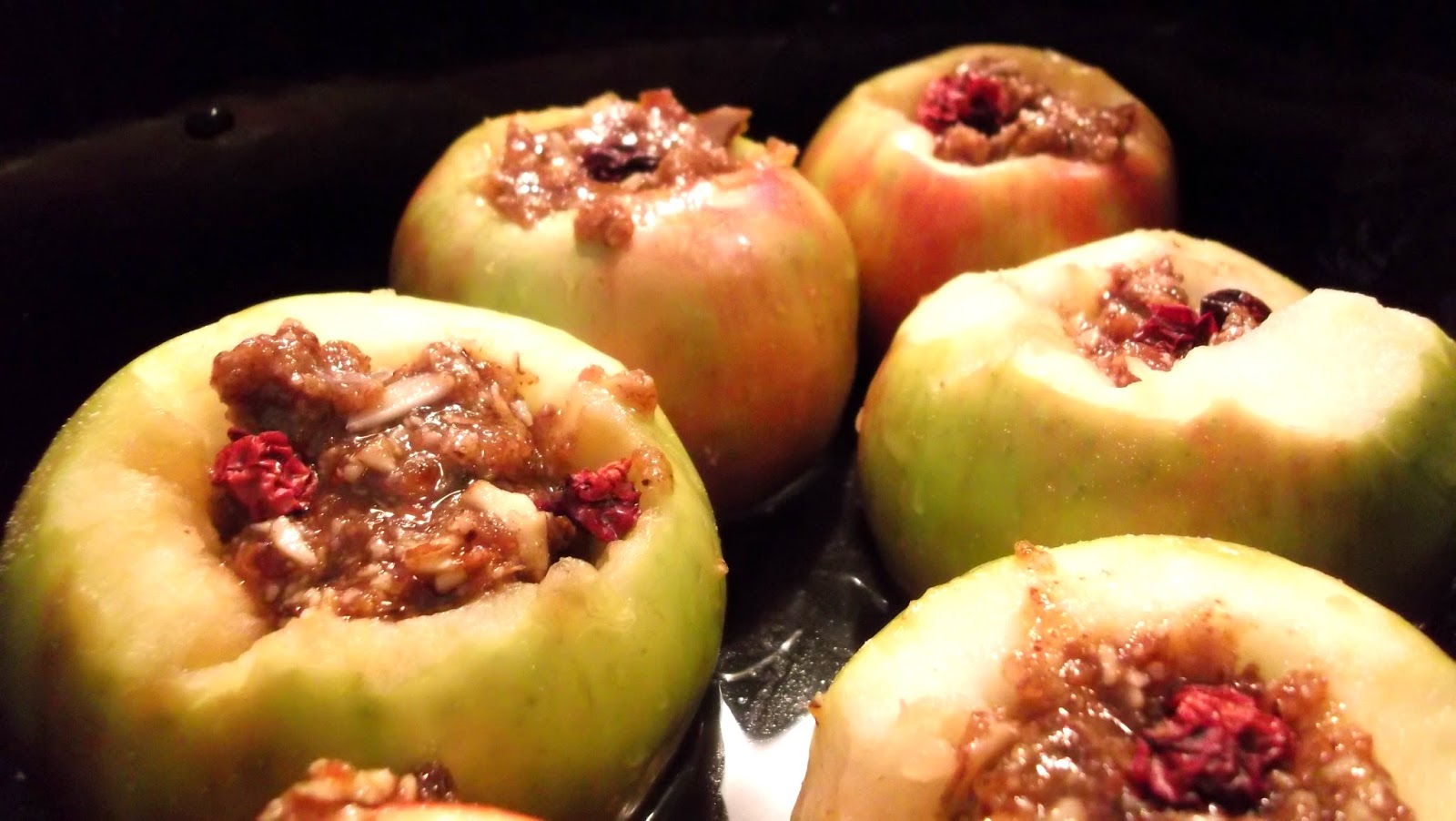 Back To The Basics: A Delicious Fall Recipe : Stuffed Apples