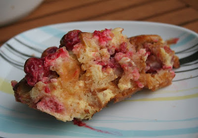 pepsakoy: Raspberry and White Choc Waffle Pudding