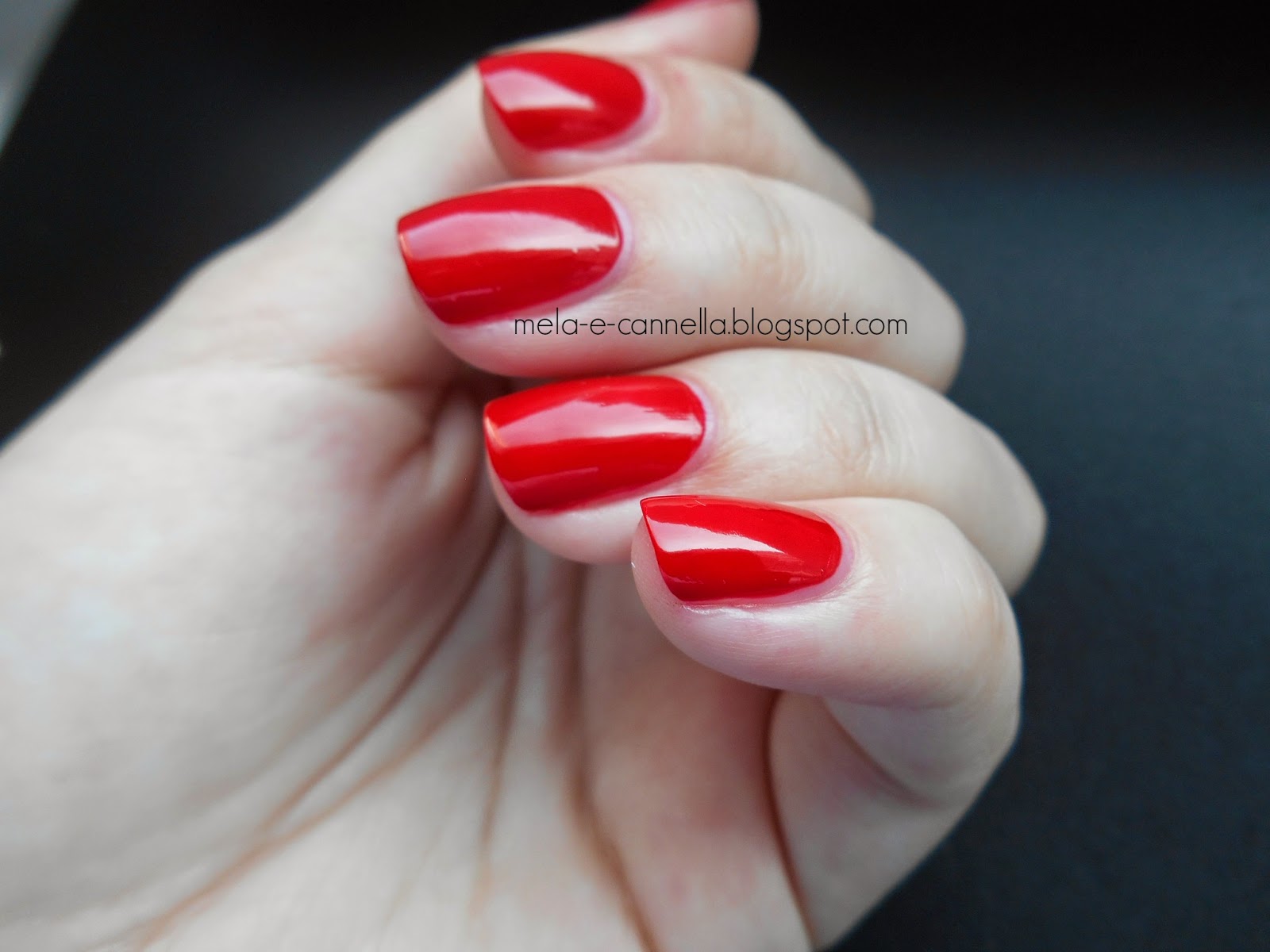 mela-e-cannella: Avon nailwear pro+ nail enamel - Real Red