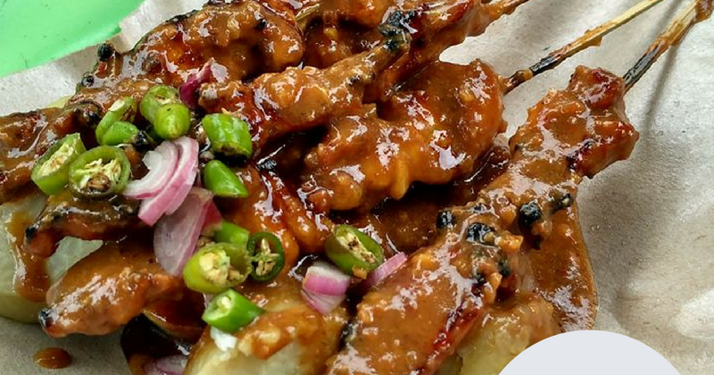 Lontong Sate Ayam Taman Garuda Kendal