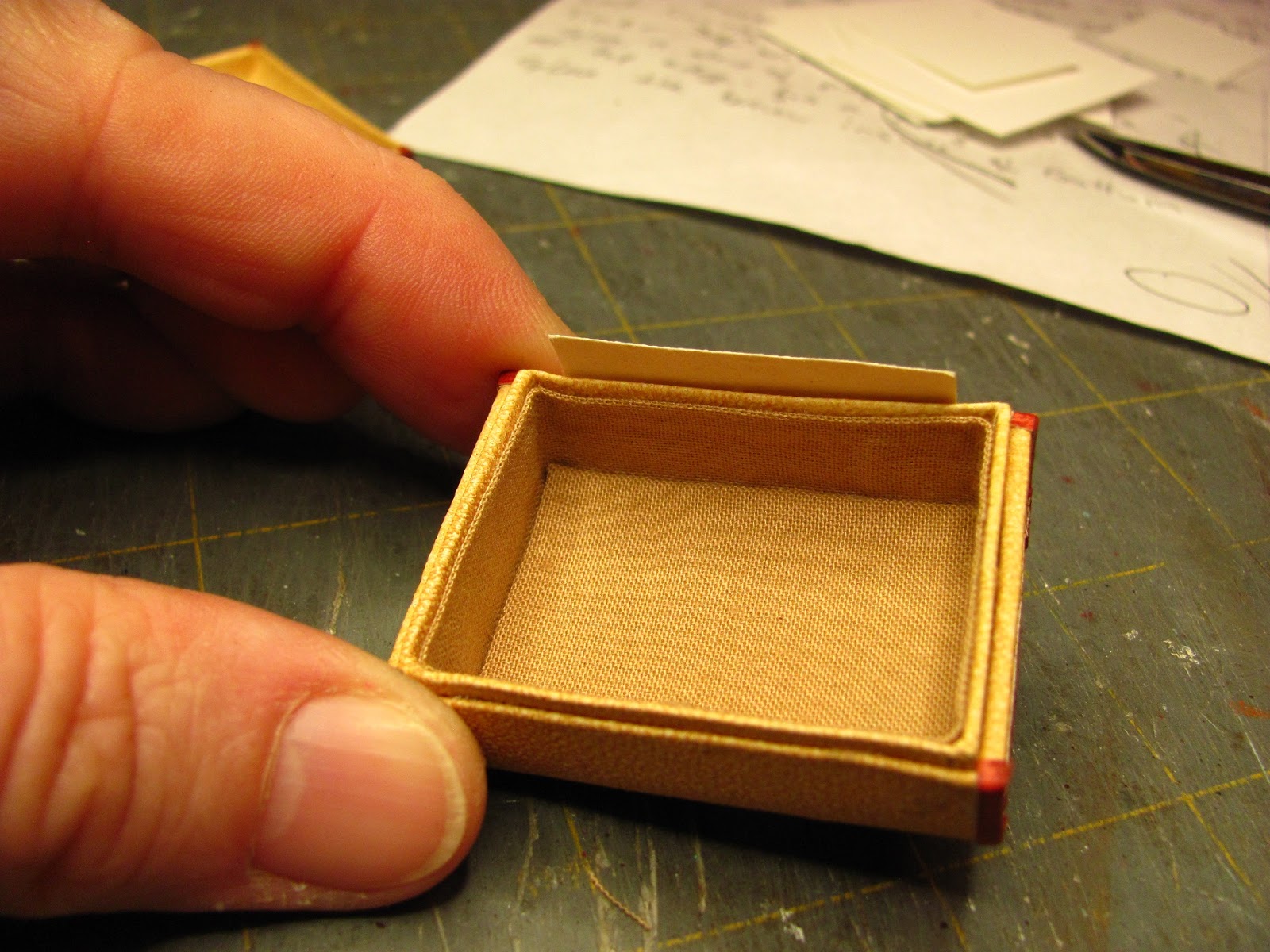 1-inch-scale-luggage-how-to-make-1-inch-scale-suitcase-for-your