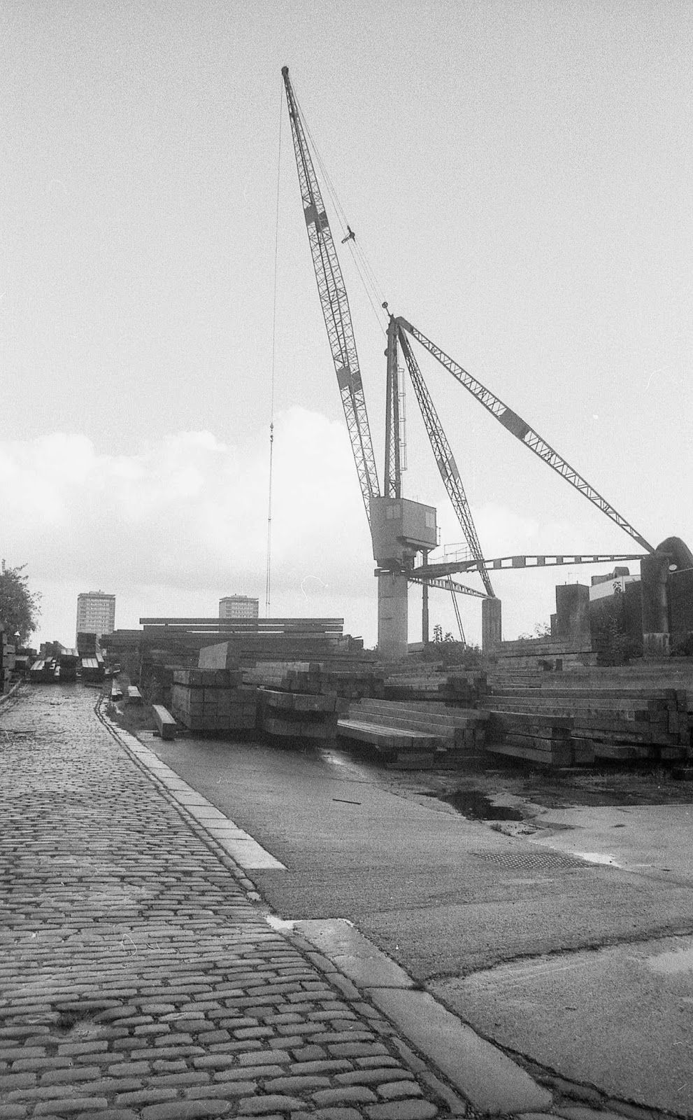 A Rotherhithe Blog: The Scotch Derrick, Lawrence Wharf, Commercial ...