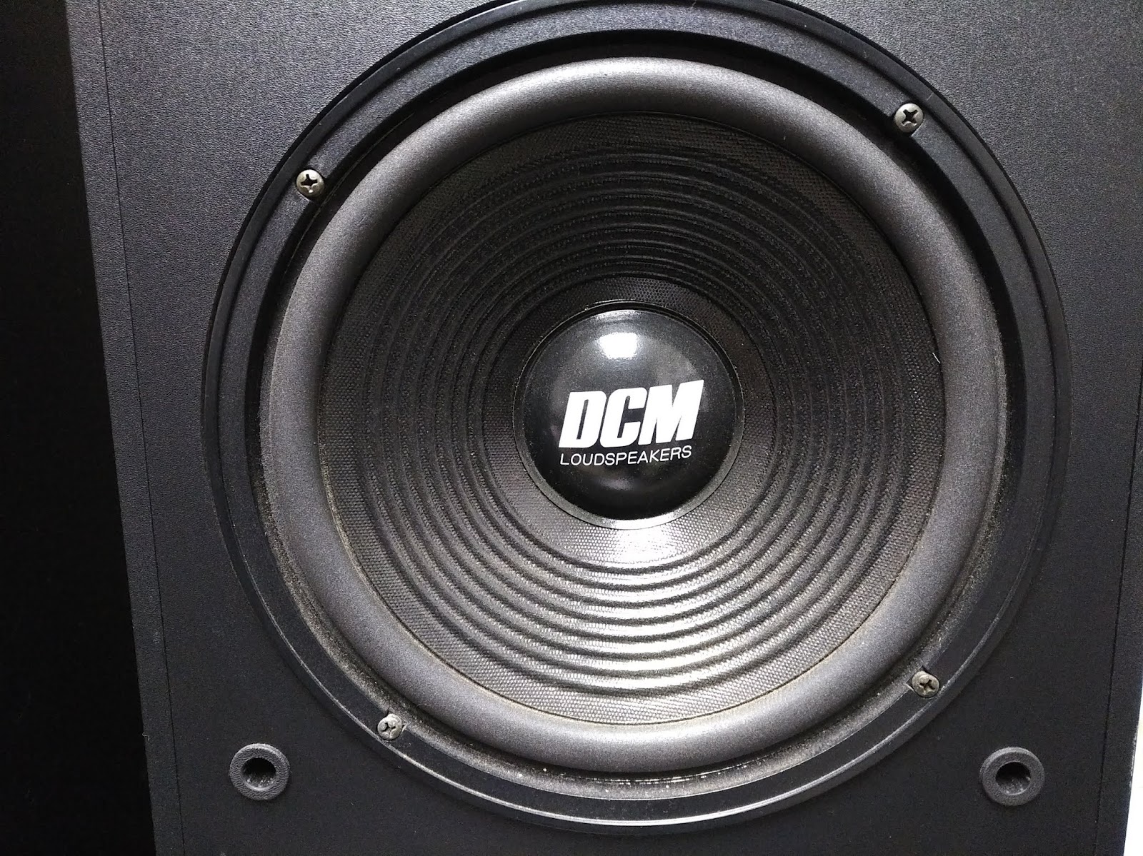 Cigar Sounds: DCM KX-10 Series 2 Speakers