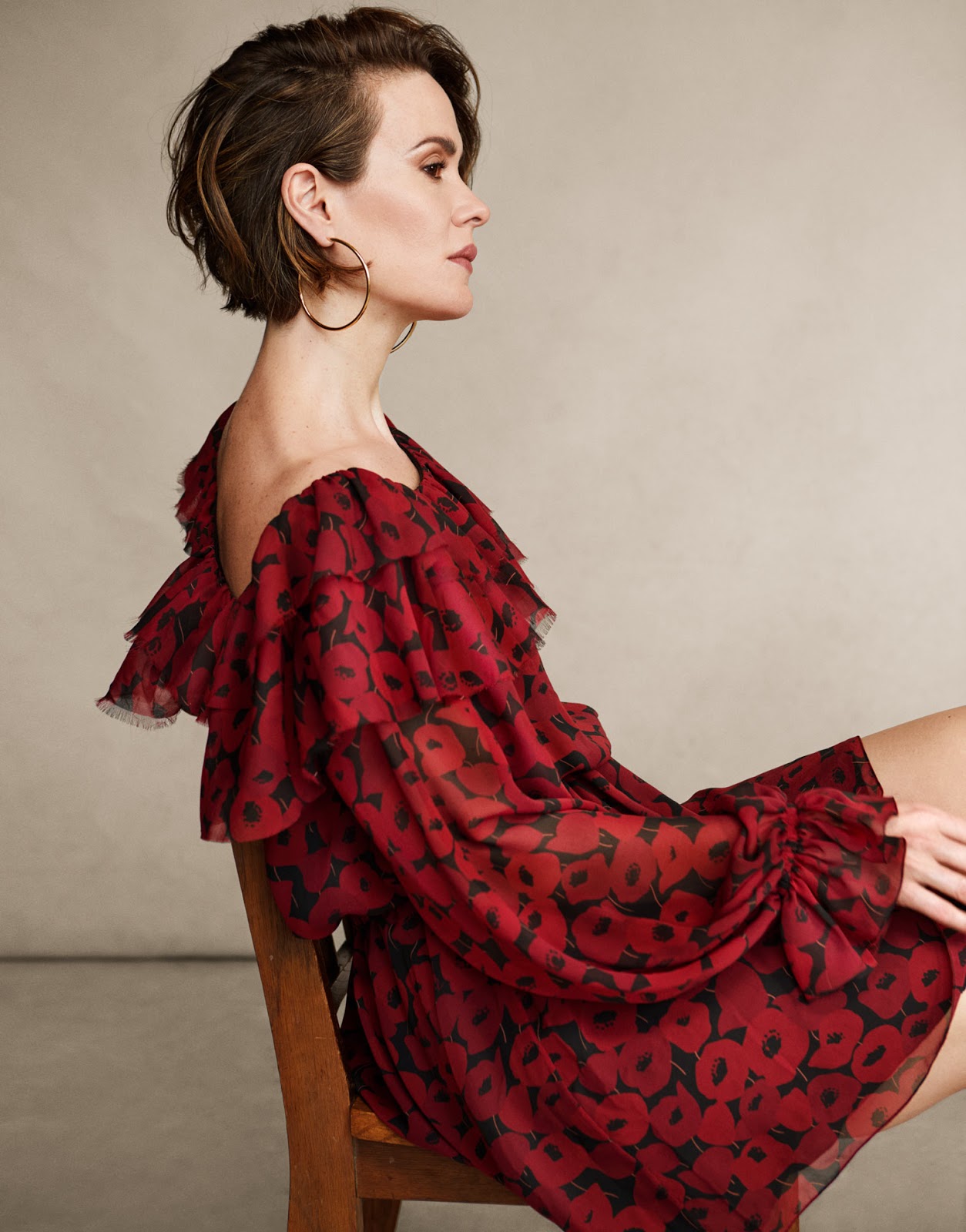 Smile: Sarah Paulson in The Edit Magazine December 7th, 2017 by Victor ...