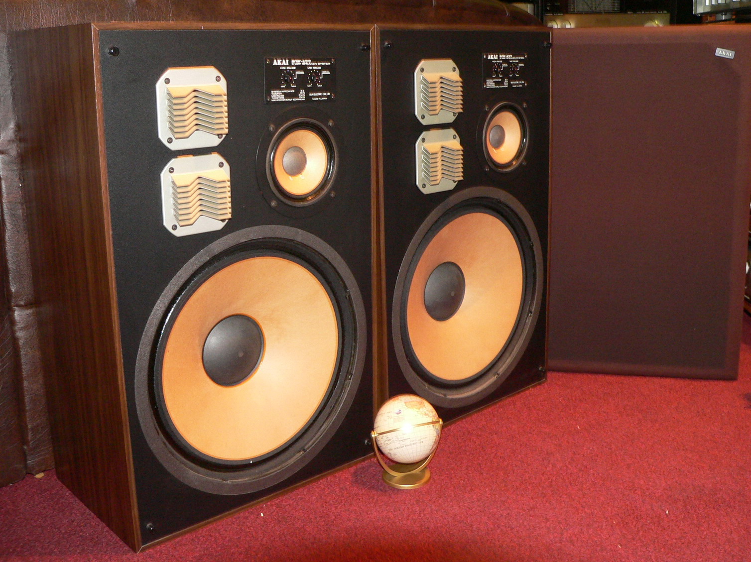 su-distribuidor audio hi-fi and hi-end: BAFLES AKAI SW-177 NUEVOSSSS ...
