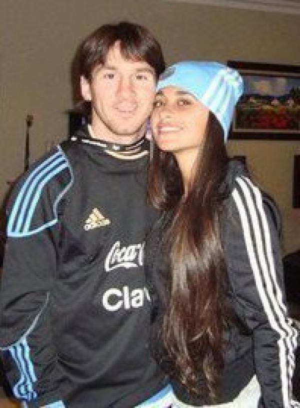 Lionel messi: Antonella roccuzzo