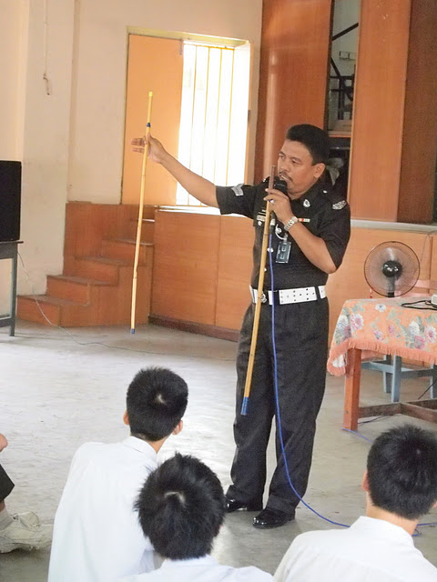 ~温馨～: HUKUMAN PENJARA, SEBAT DAN GANTUNG