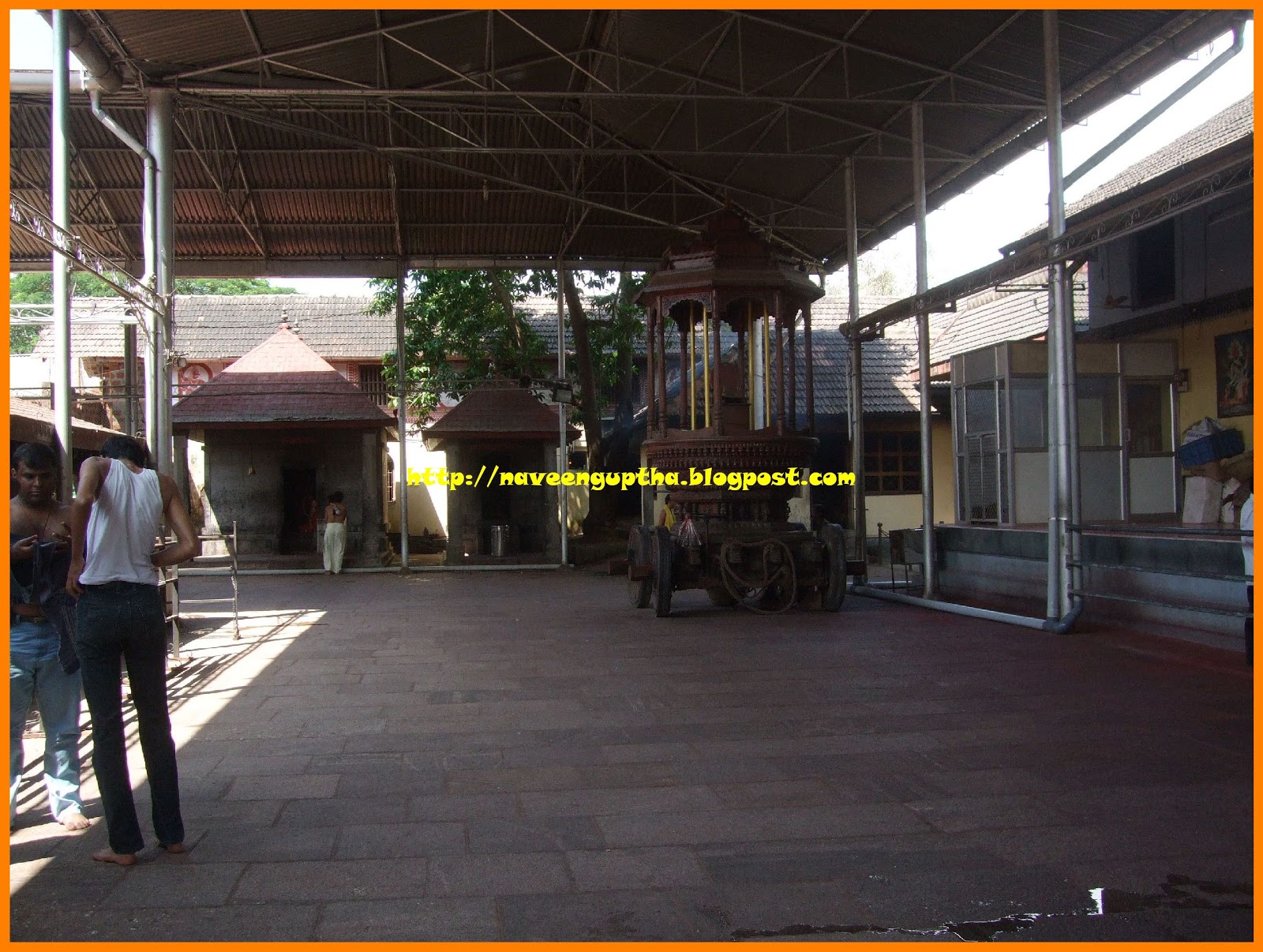Exploring South India - Travel blog.....: Kollur Mookambika temple