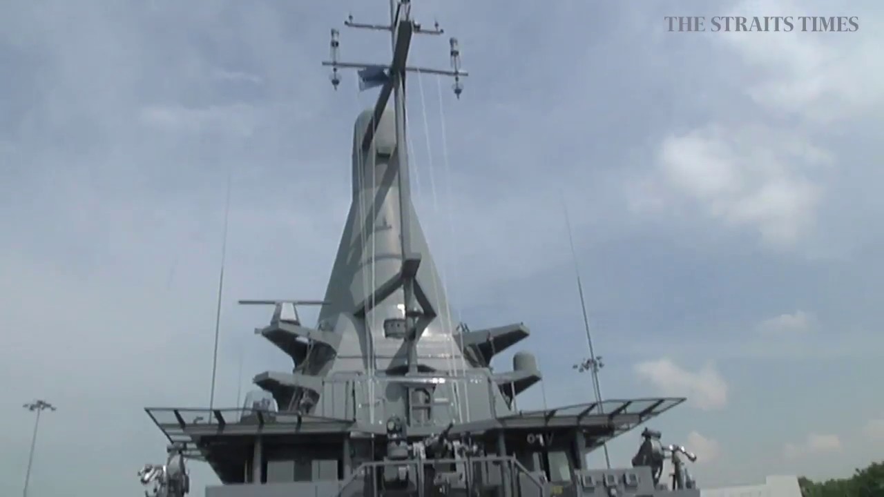 DEFENSE STUDIES: Singapore Receives Fifth Littoral Mission Vessel