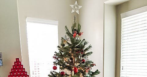 Simple Christmas Tree Decor and Blog Hop - The Dotted Nest