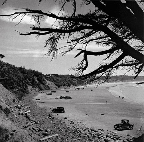 OLTRE IL MURO: ARTE e FOTOGRAFIA: JOHN GUTMANN | PHOTOGRAPHER