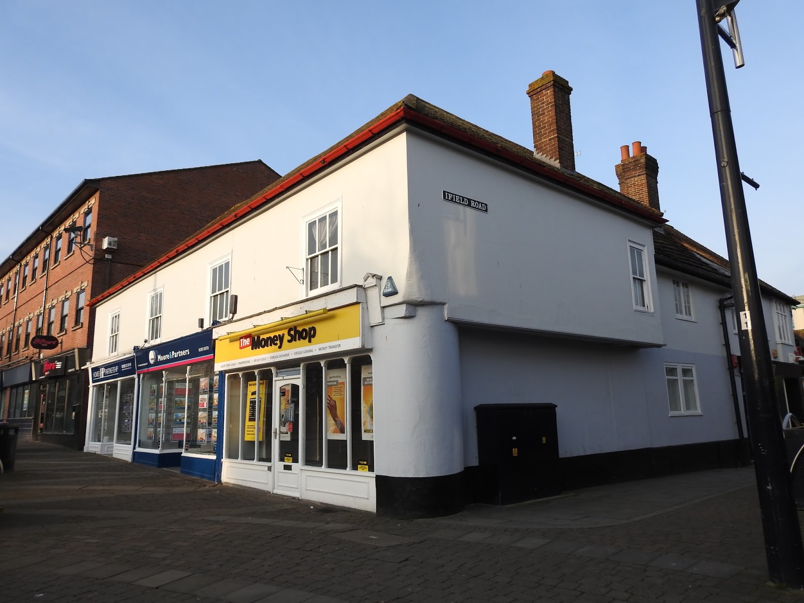 Crawley Old Town: SIX PICTURES: 44-48 High Street