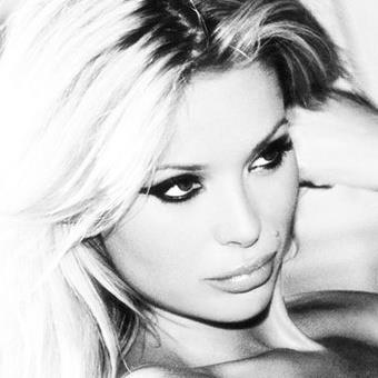 MONICA HANSEN MODEL PHOTOS