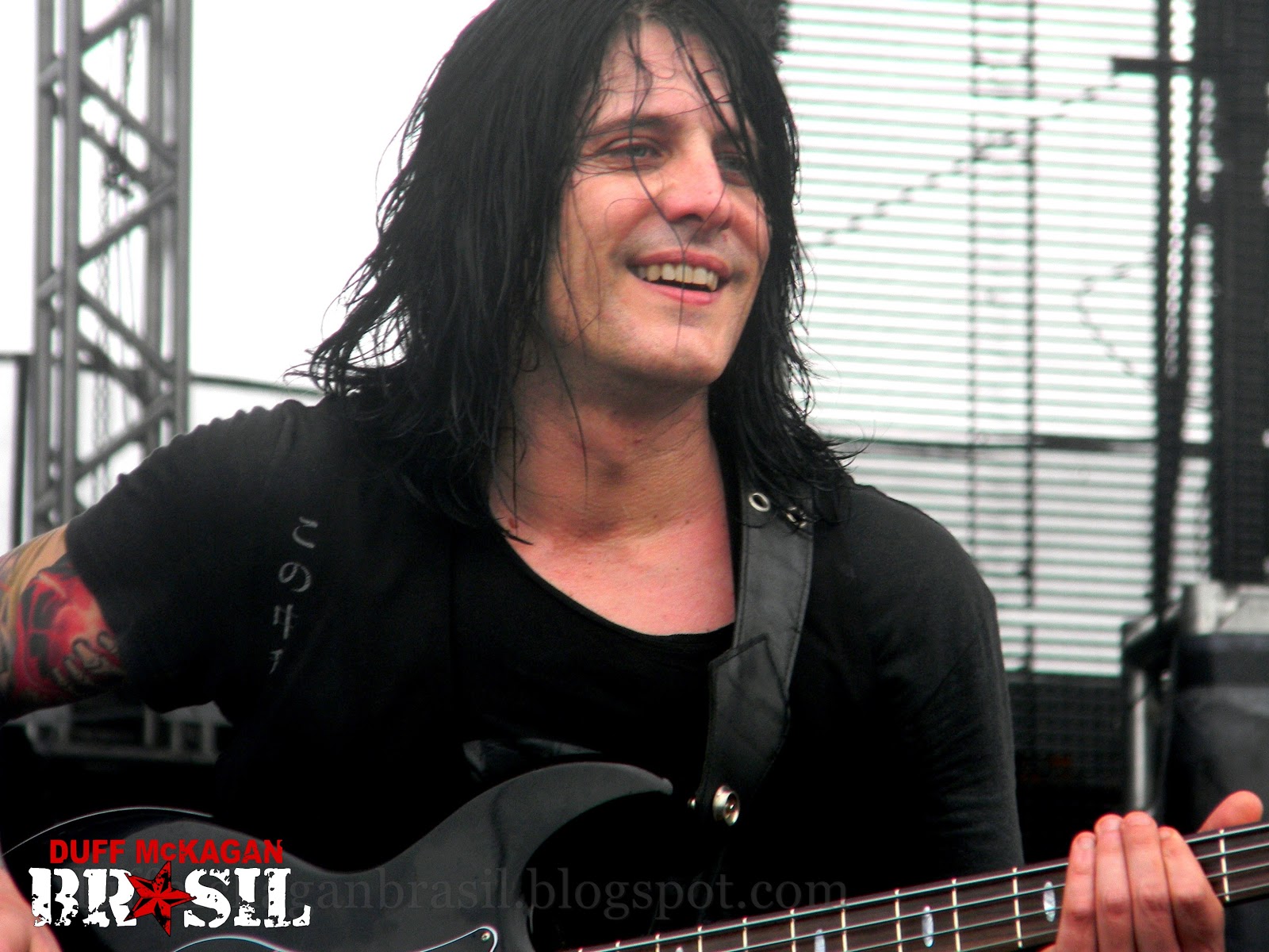 Jeff Rouse diz que foi uma honra tocar no KeyArena. ~ Duff McKagan Brasil