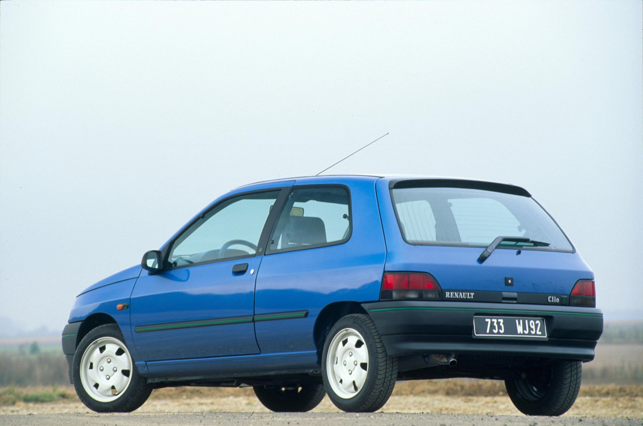 HISTÓRIA EM FOTOS - RENAULT CLIO