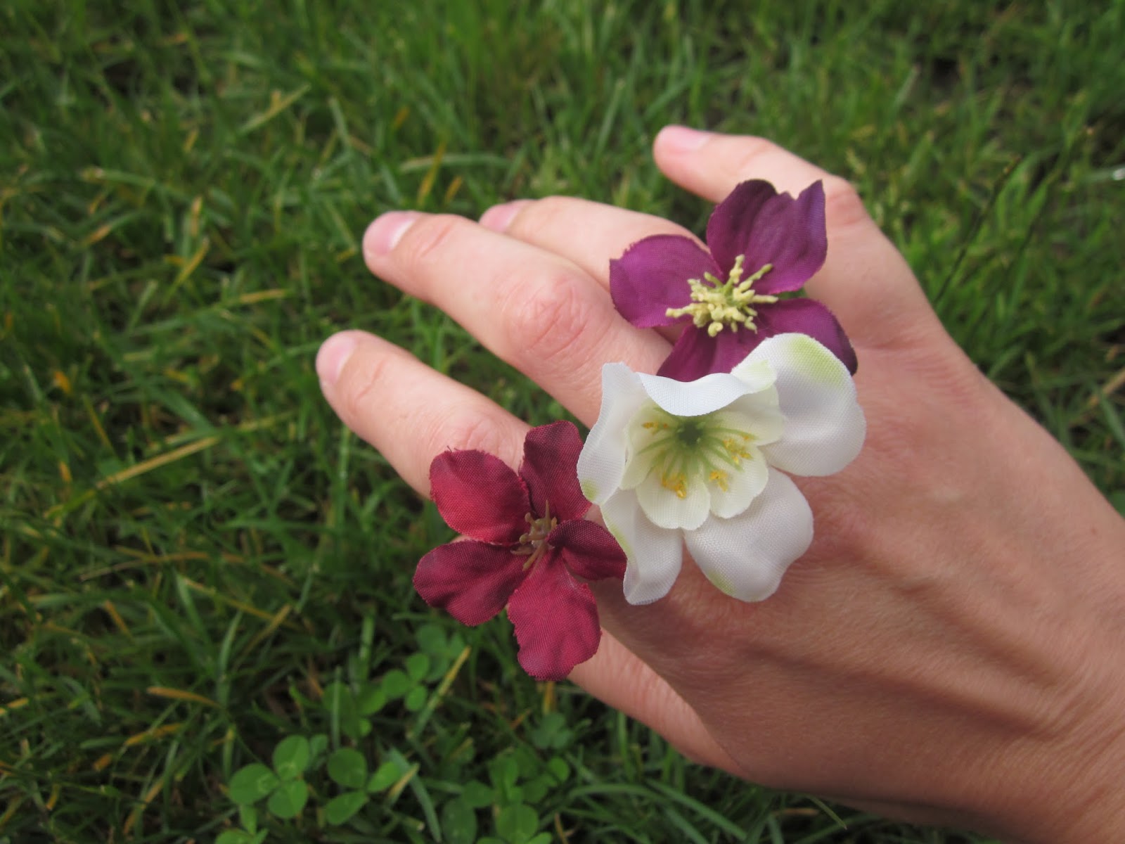 Queen B Creates: Flower Rings