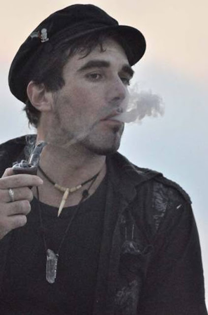 In esplorazione oltre lo stagno di rane: Vittorio Arrigoni è il nuovo ...