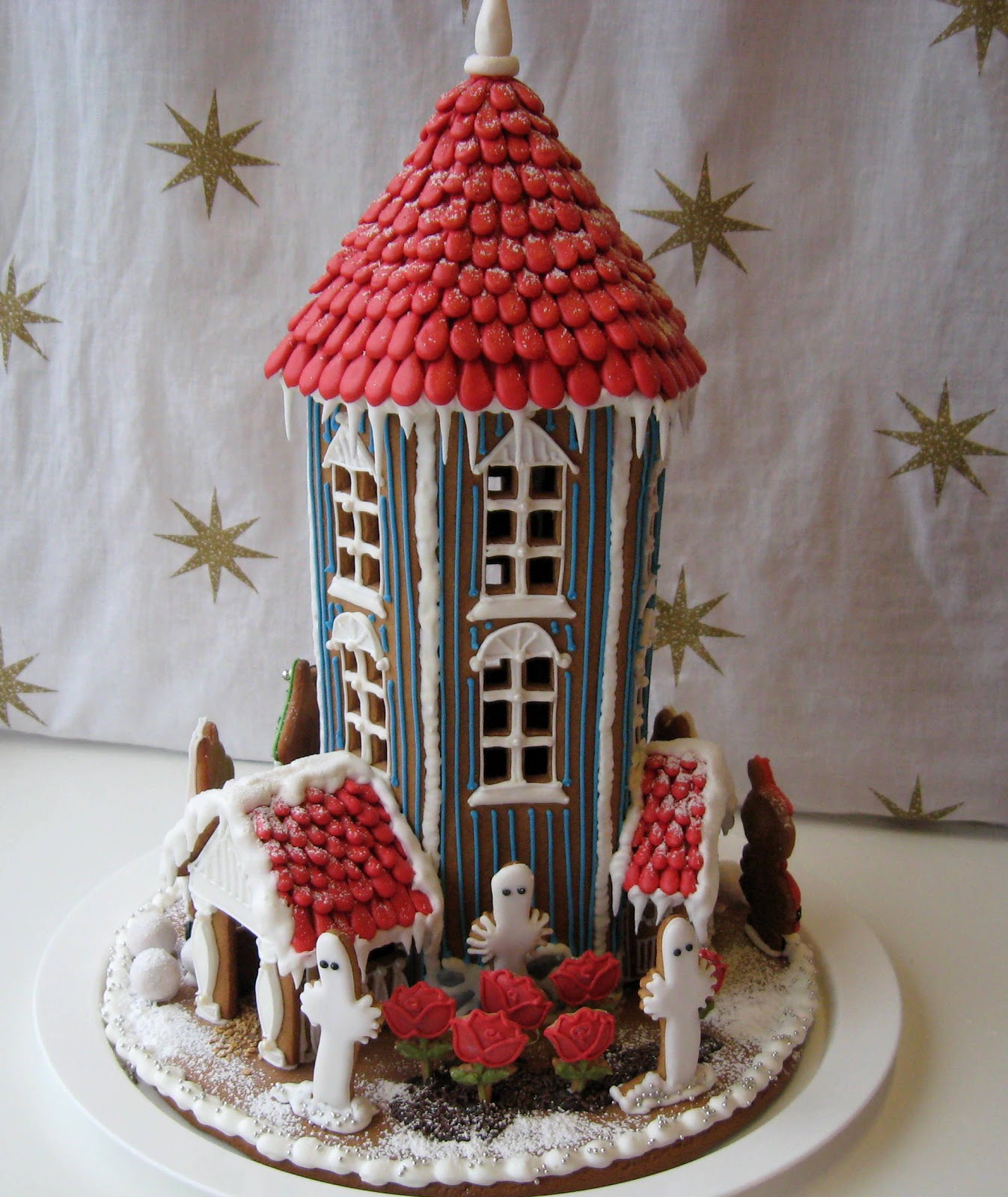 Mansikkamäki: Muumitalon kokoaminen