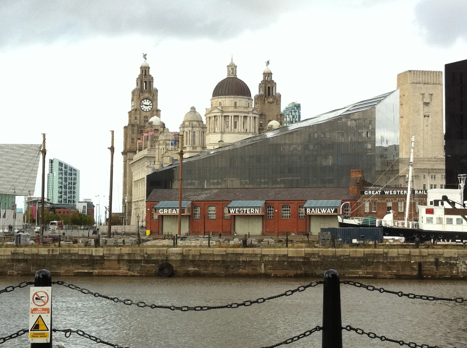 Simone Ridyard : Mann Island, Liverpool