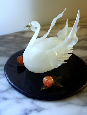 Jane's Sweets & Baking Journal: Sharing a Sugar Swan