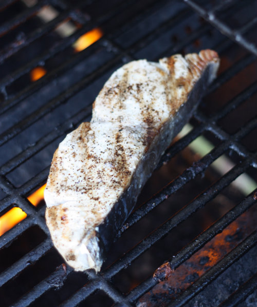 17 Apart: Beach Eats: Scallop & Vegetable Skewers with Wahoo Steak