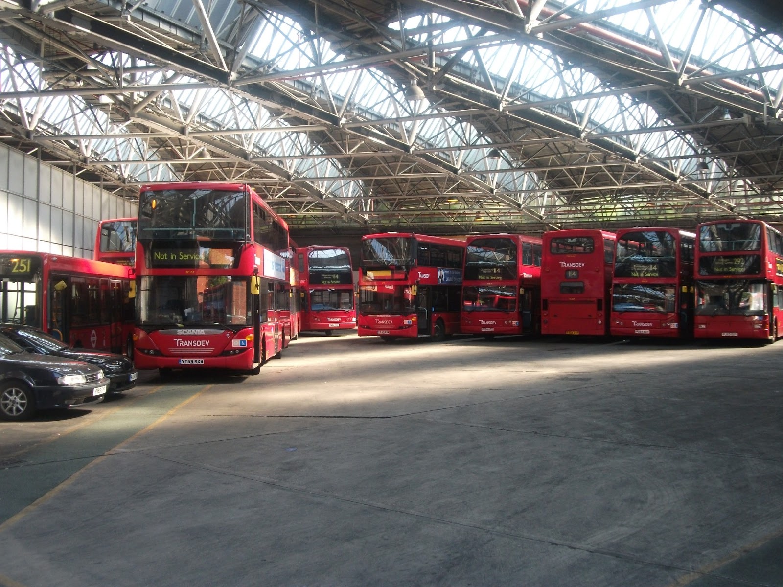 The Circle of London : London Sovereign Edgware Garage [BT]..New ...