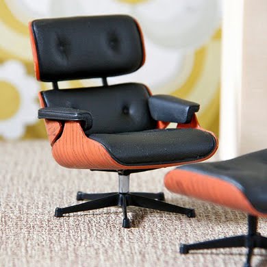 Thea & Sami: Mini Designer Chairs