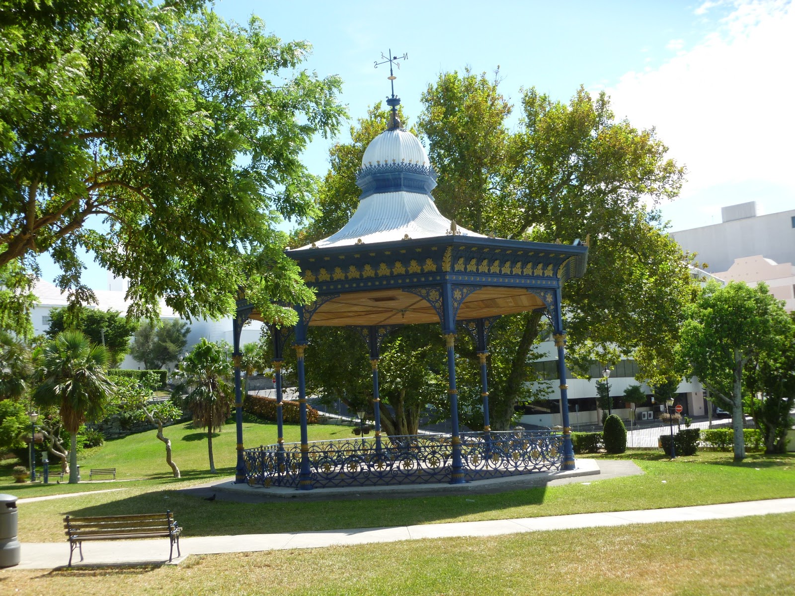 Photo-ops: Bermuda: Victoria Park Bandstand - Hamilton, Pembroke Parish