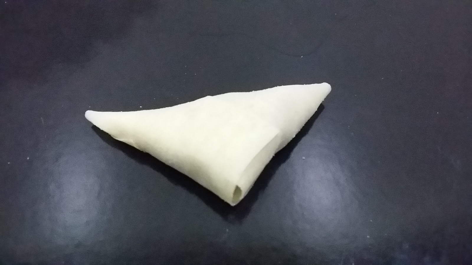 我的烘培笔记 D'Jane Bakery: Mini triangular Yam Samosa 迷你芋泥三角煎饺