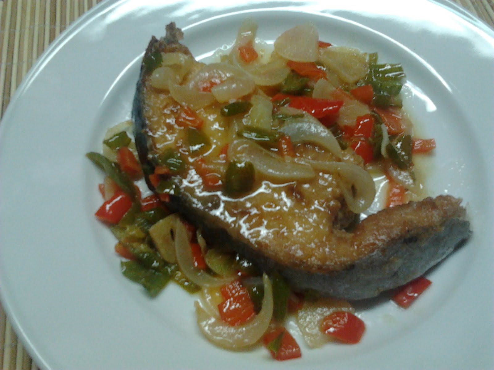 las recetas de pepe faciles y baratas: bonito encebollado