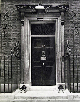 "Tweedland" The Gentlemen's club: Raymond Erith New-Classical Architect.