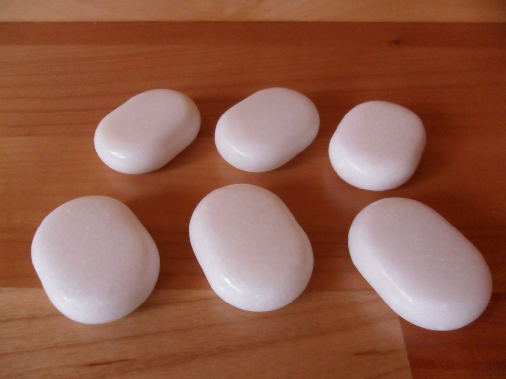 Das Cold Stone Set Gesichtssteine bietet Erfrischung pur