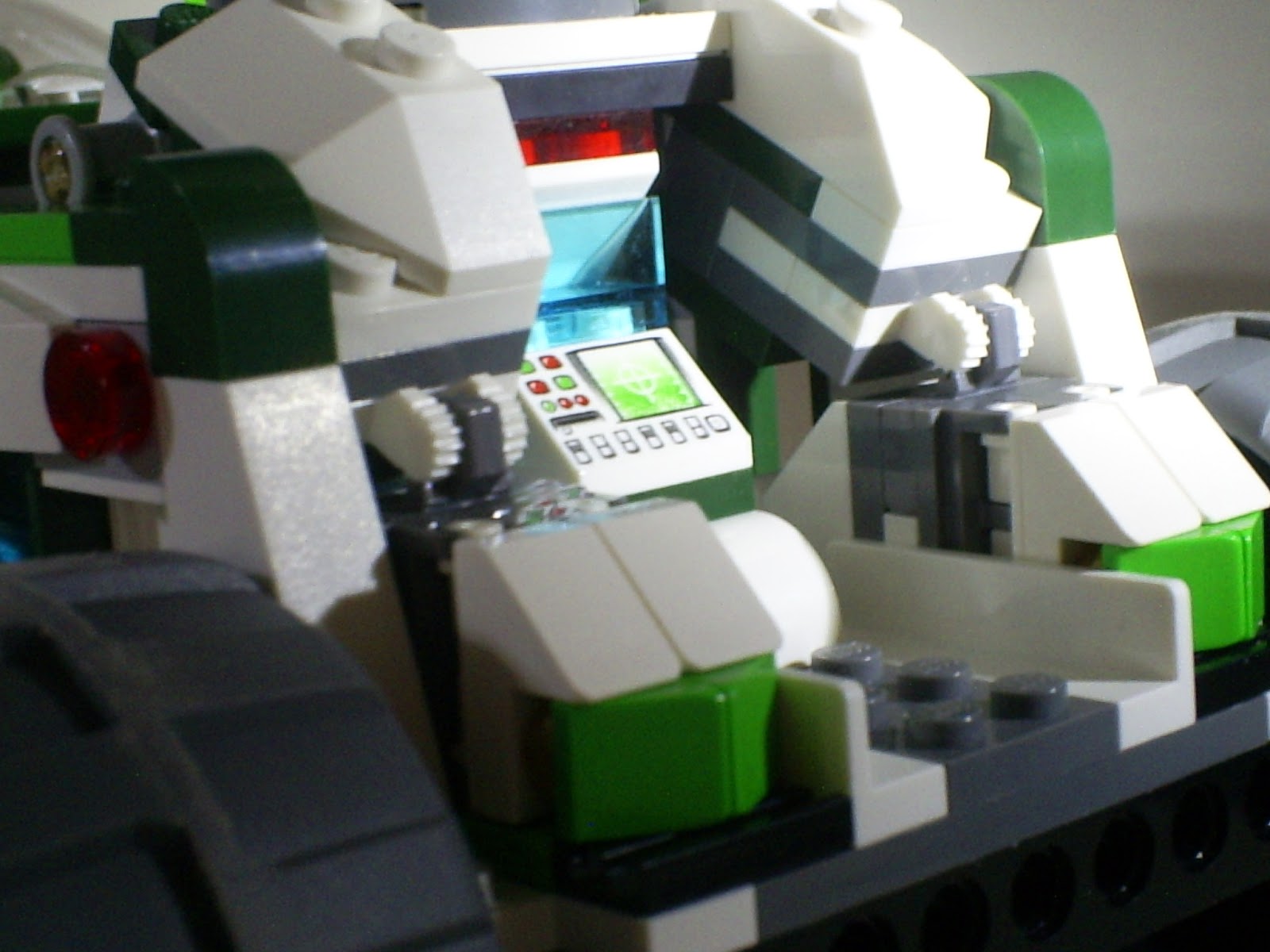 That Figures: REVIEW: Lego Galaxy Squad Vermin Vaporizer