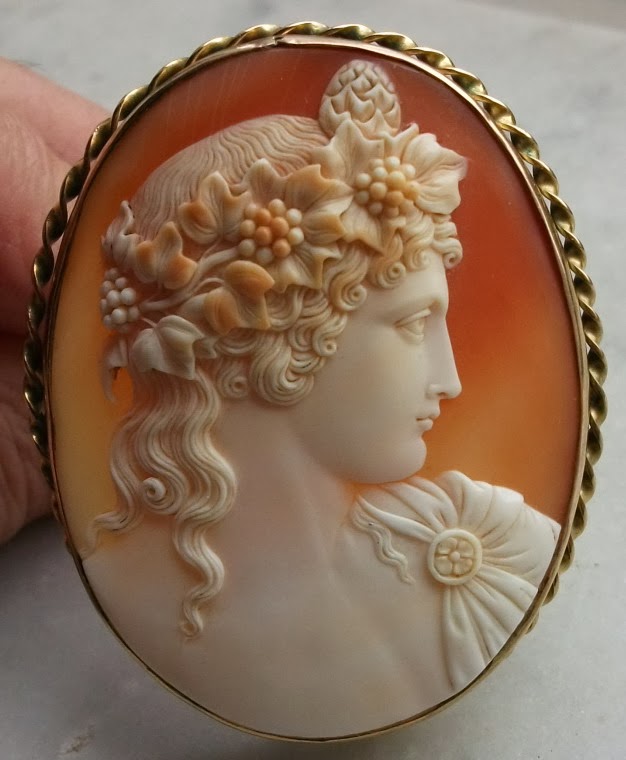Antique Cameos on Pinterest | Shells, Vintage Jewellery and Brooches