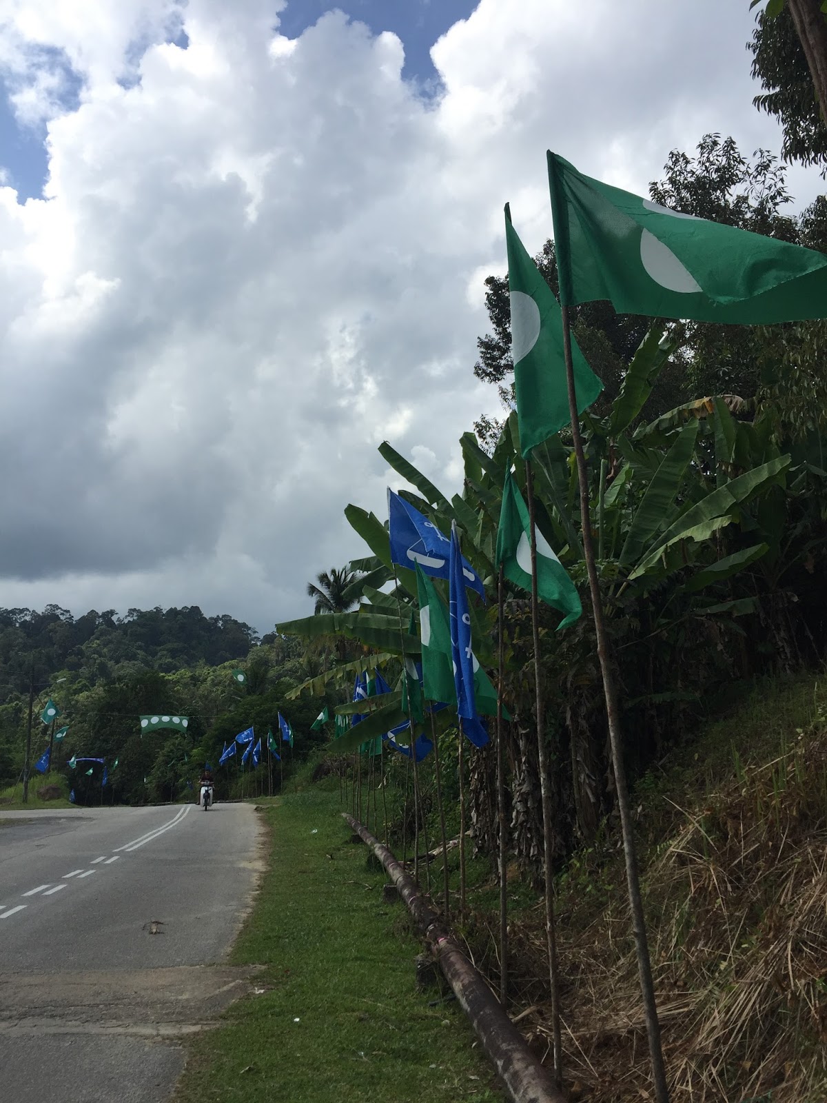 Live, where your heart finds life ツ: Gunung Sarut