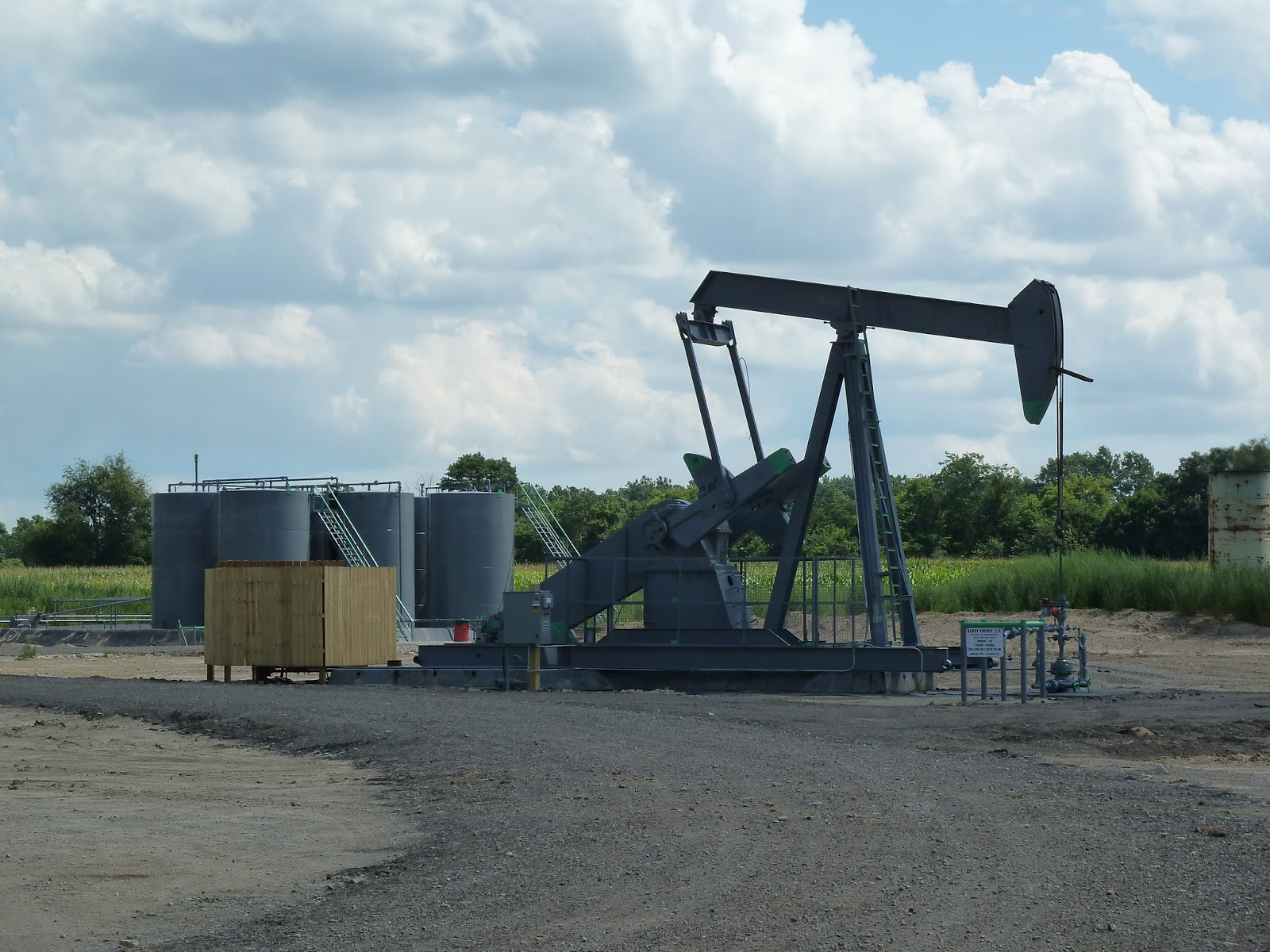 Adrian - Oil and Gas: Witt Farm Prepared to process up to 6 Wells ...