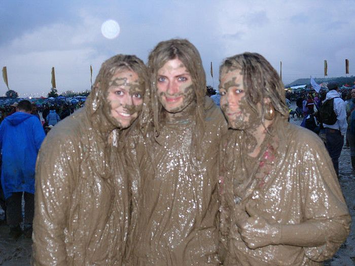 Sexy Girl In The Mud 40 Photos Photos 0